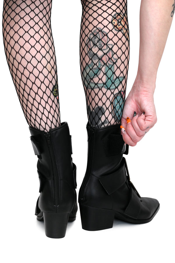 Footwear – FOXBLOOD